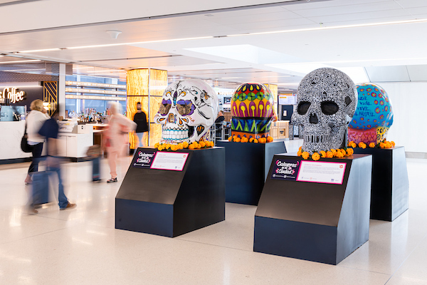 Calaveras en Mi Ciudad | Denver International Airport